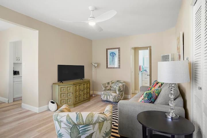 Ben's Beach Bungalow 4, Quaint & Beachy 1br - Mission Bay, CA