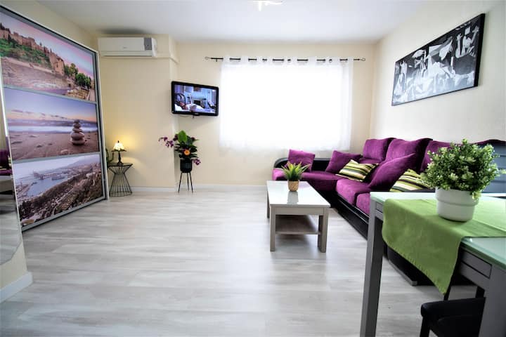 Live The Historic Center Of Malaga, Free Parking - Malaga
