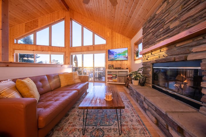 Dragonfly Cabin | Sledding | Views | Fire Pit | Ev - Running Springs, CA