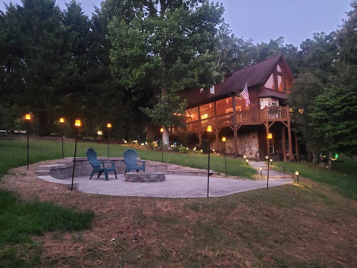 Smoky Mountain Cabin - Hot Tub - Fire Pit - Murphy, NC