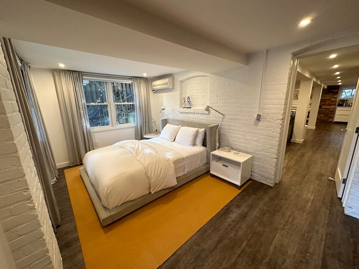 Clean Designer Apartment With All The Amenities! - Glen Echo Park Aquarium