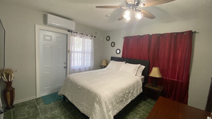 Charming Guest Suite In West Tampa - Tampa