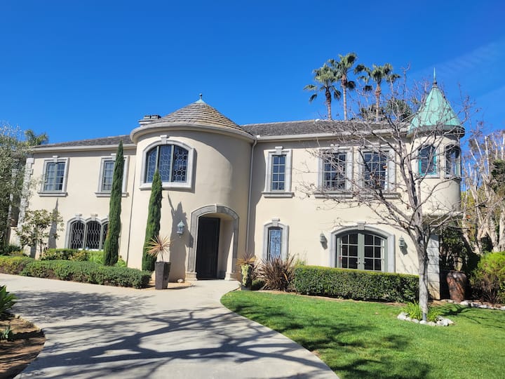 Executive Coastal Home, Walk To Moonlight Beach - Encinitas, CA