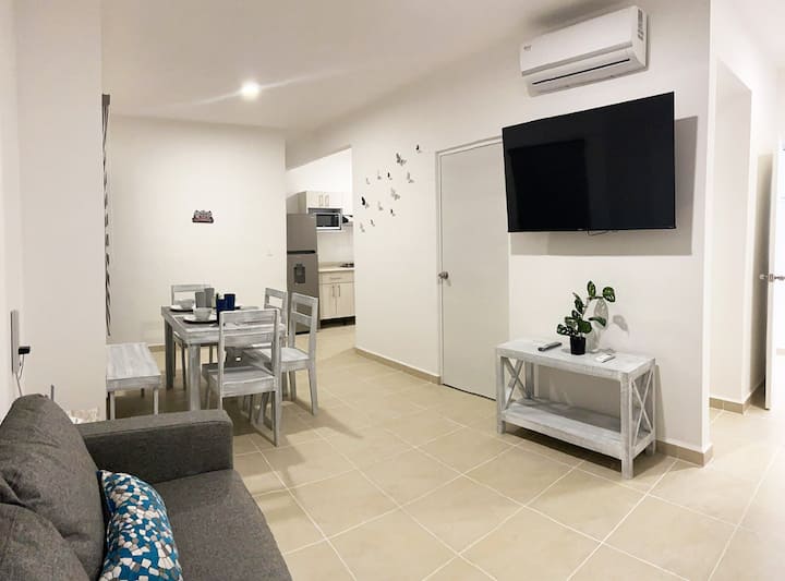 Comfy Apt In Gated Community W/ Pool & Parking - Playa del Carmen