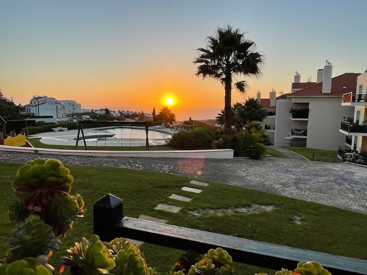 Condomínio Encantador Com Piscina E Jardim - Ericeira