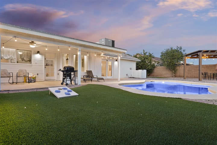 Kulla Oasis: Heated Pool, Park & Family Retreat - Glendale, AZ