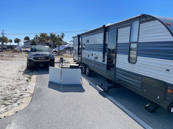 Grey Wolf Ready To Deliver Or Stay On Property - Navarre, FL