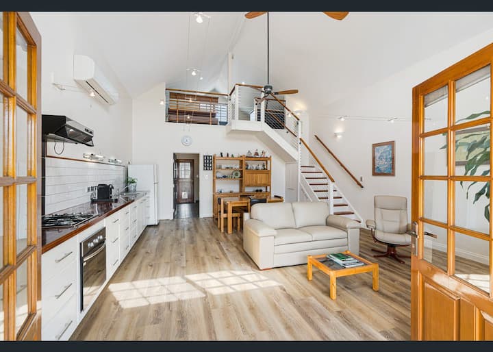 Quaint, Modern Cottage 'Little Highland', Sleeps 4 - Goolwa