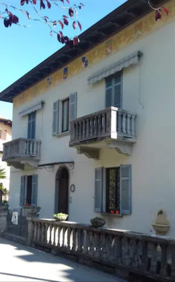 Appartamento Con Camino E Due Terrazzi Vista Lago - Lake Maggiore