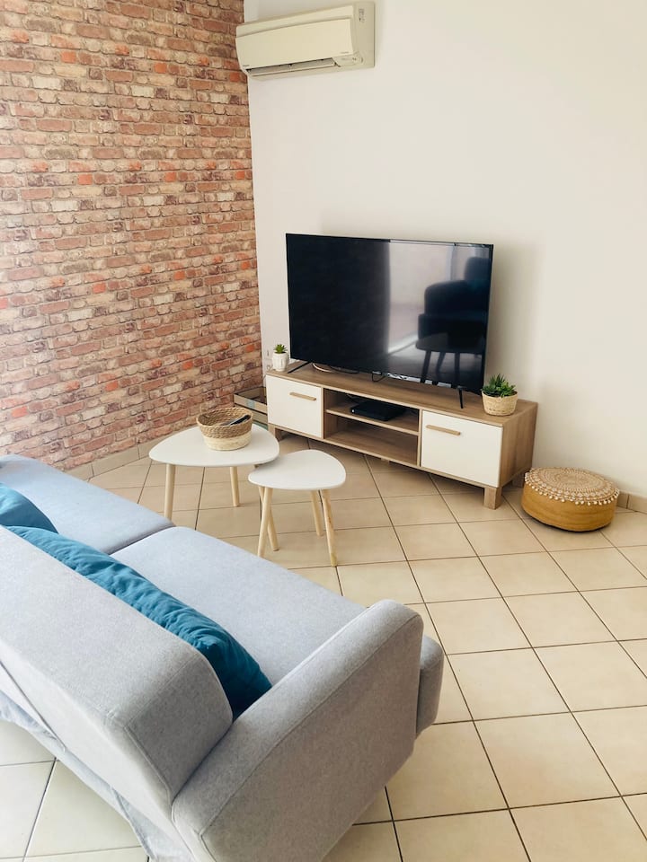 Logement Au Milieu Des Chênes Avec Piscine - Castres