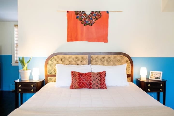 Tete: Modern Design In The Heart Of The Village - Woodstock, VT
