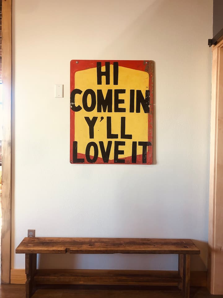 Flat 8 - East Of 5th, 
Loft-style Apartment - Rapid City, SD