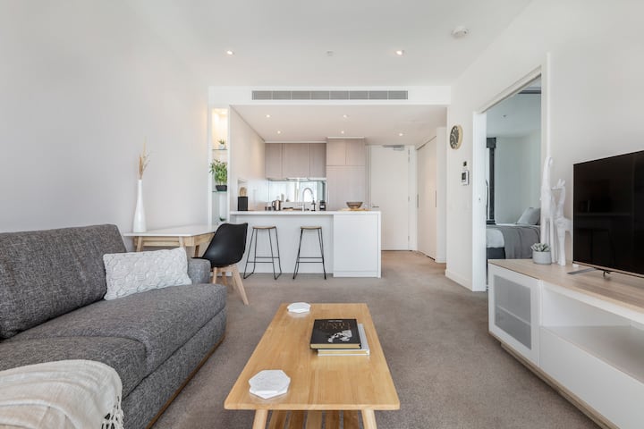 1 Bedroom Apartment Close To Mcg! - Cremorne