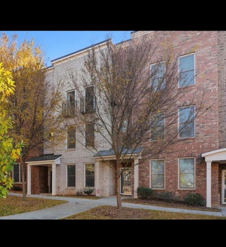 Atlanta University Center Historic District Vacation Rentals & Homes ...