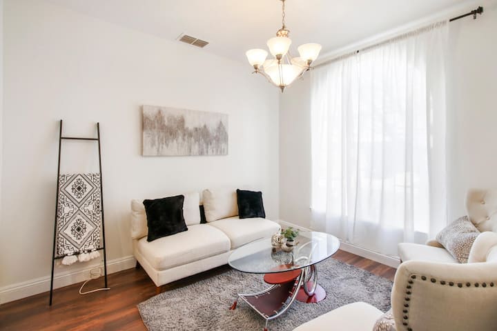 Entire Natomas New Home With 4bedroom, 2.5 Bath - Sacramento, CA