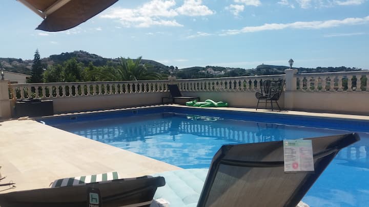 Gezellige Grote Woning Met Zwembad - Moraira