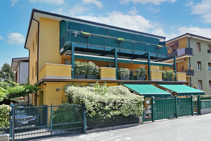 Monolocale Familiare In Centro N.3 Di 3v - Torri del Benaco
