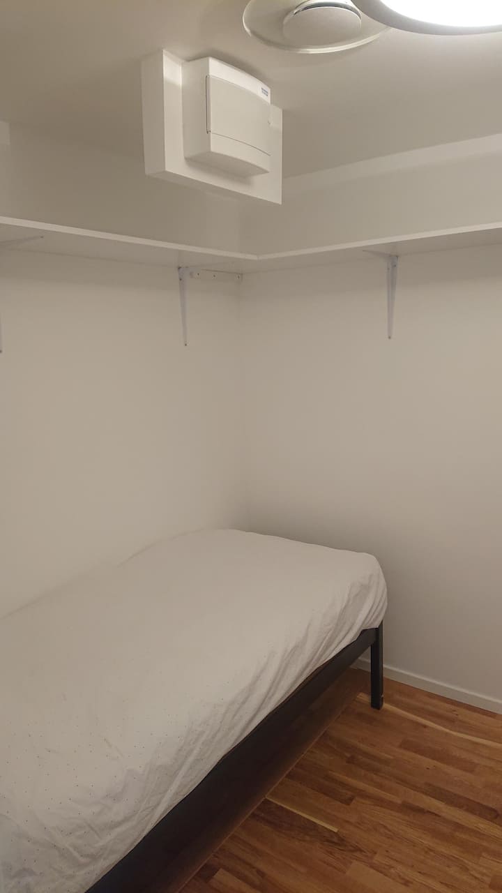 Enkelt Rum I En Härlig Lägenhet (Endast Kvinnor) - Stockholm