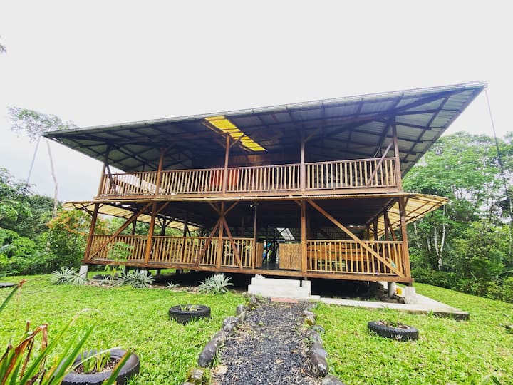 Agradable Casa De Campo Rodeada De Naturaleza - Puyo