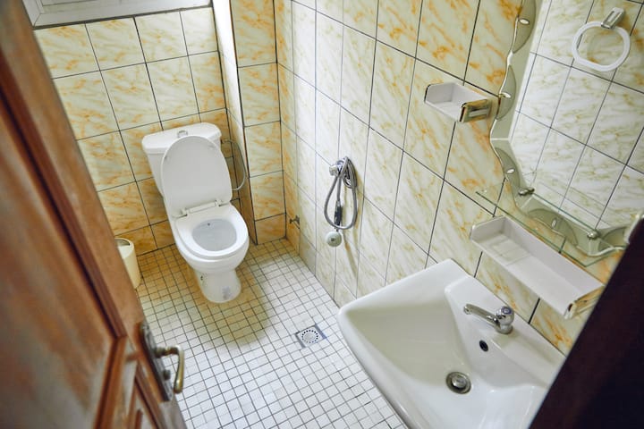 Appartement Avec 3 Chambres De Charme - Yaundé