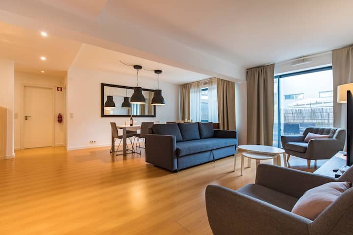 Downtown 2-bedroom Apartment W/terrace - Lisbon
