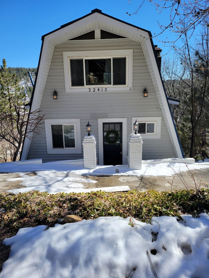 Spacious Fun Family Cabin - Running Springs, CA