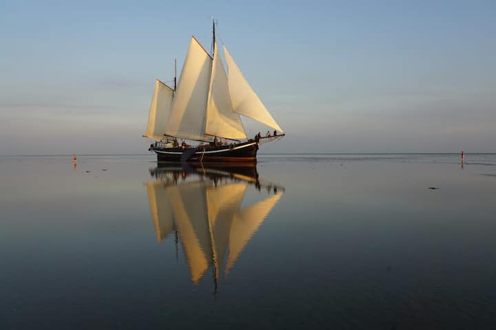 Enjoy Shipstays In Monnickendam, Netherlands - Volendam