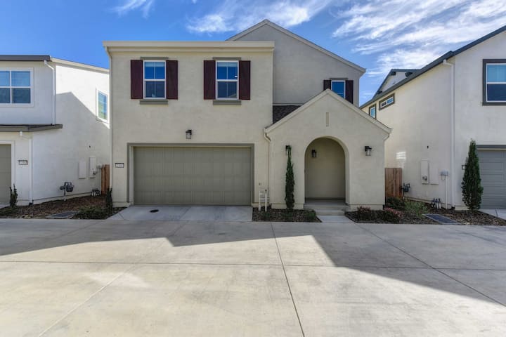 Charming 3br Folsom Home | Gated & Cozy M#41384 - El Dorado Hills, CA