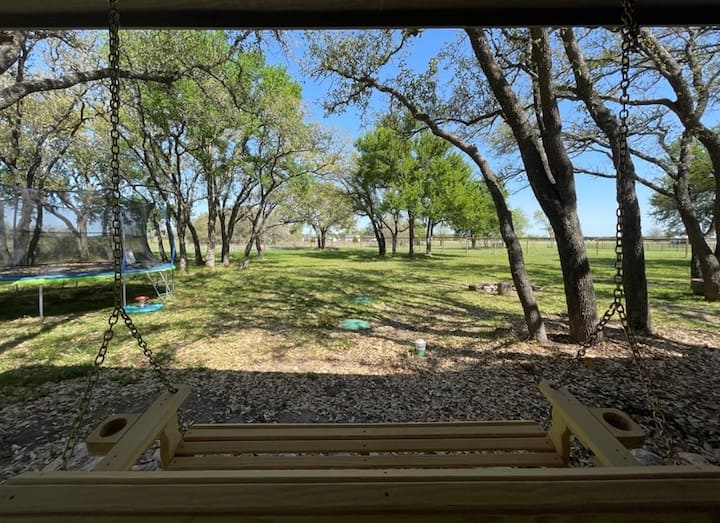 1 Acre Oasis, 3/2 House, Perfect For Families!! - Salado, TX