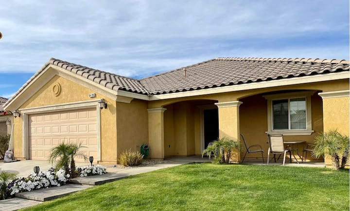 Peaceful 4 Bedroom, 2 Bath Home - Coachella, CA