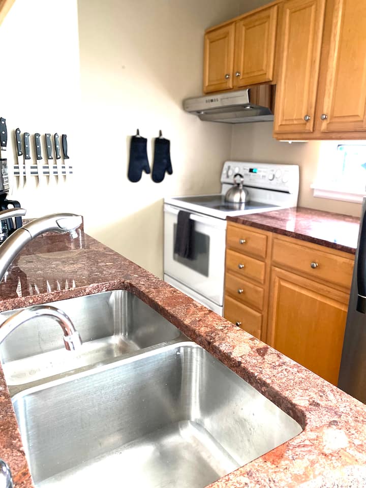 Fantastic Downtown Condo, Walk To Pearl Street - 波德