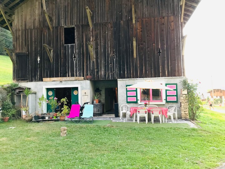 Chalet Accueillant Avec Cheminée - Taninges