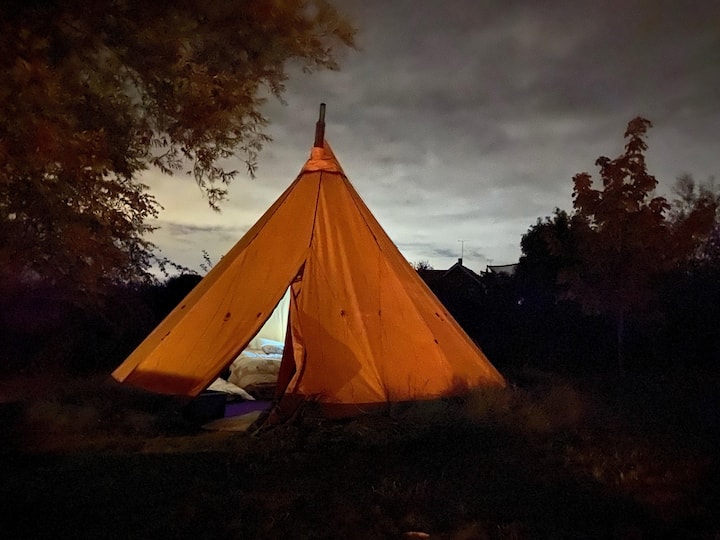 Unique Riverside Nordic Tipi Experience - Didcot