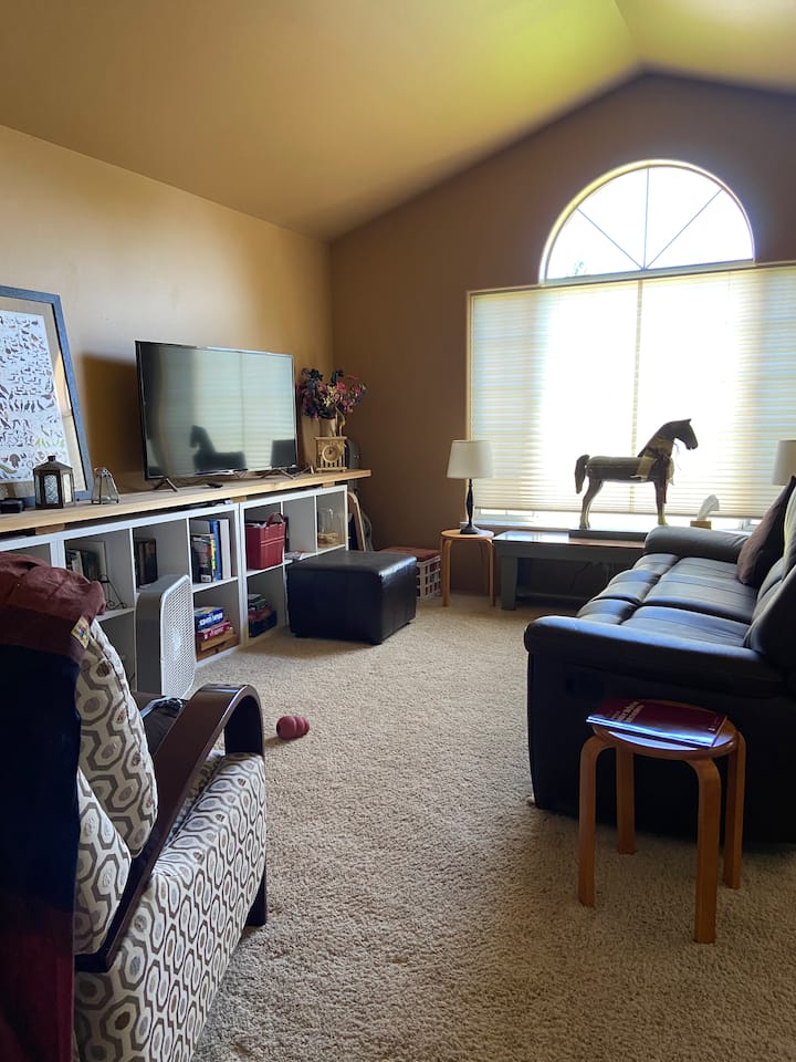 Eugene Room In Shared House (1 Of 2) - Eugene, OR