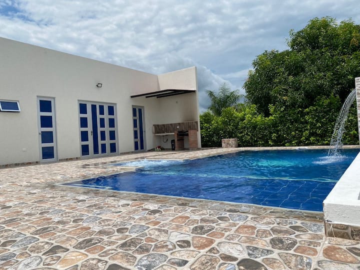 Villa Gómez. Casa Vacacional. - Agua de Dios