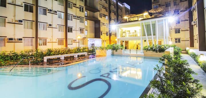 Central 2br Condo With Pay Park Pool Wifi Laundry - San Mateo