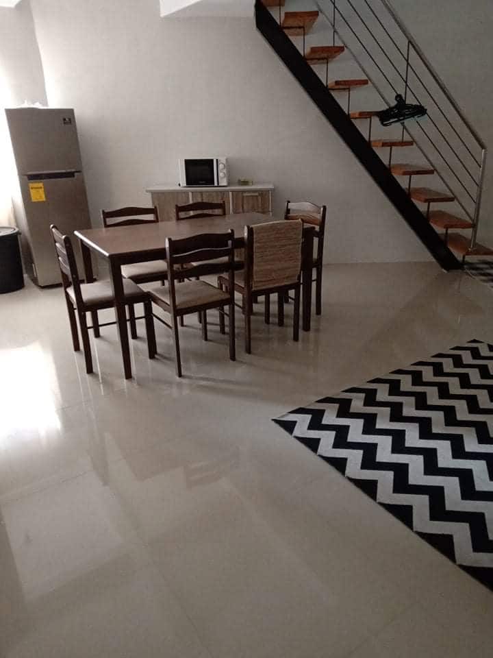 Rooms For Rent In A 3 Bedroom House - Compostela