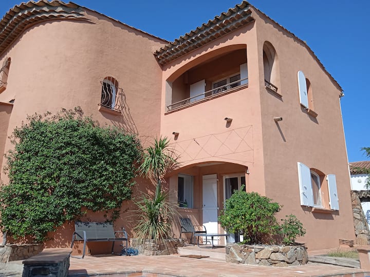 Belle Villa Et Piscine à Sainte Maxime. Var - Sainte-Maxime