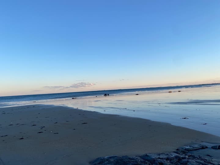 Stunning Hampton Beach Home Steps From The Beach - Hampton Beach, NH