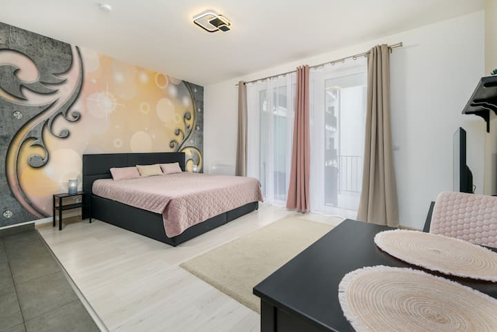Brand New - Bb514 With Balcony! - Budapest