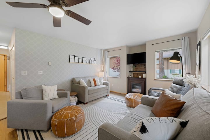 Fantastic Condo-walking Distance To Downtown! - Leavenworth, WA
