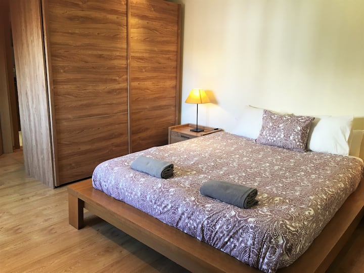 T2 Espaçoso Na Avenida Da Liberdade - Lisbon