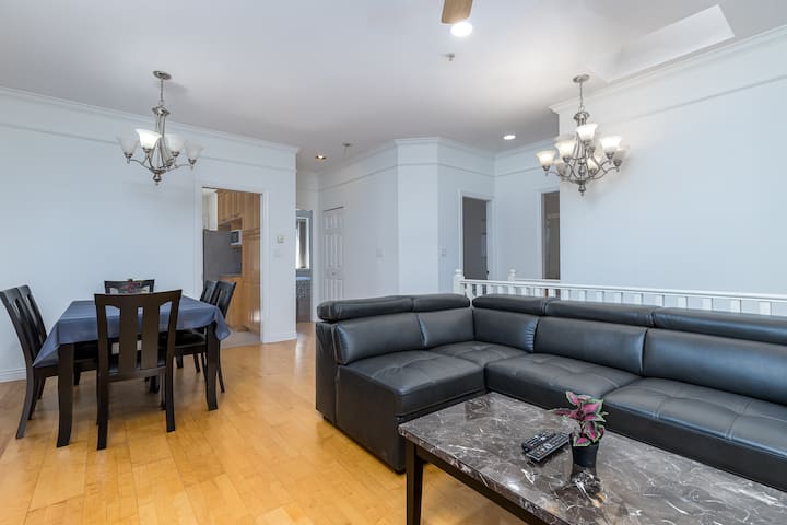 3 Bedroom Near Yvr, Skytrain, Downtown - Burnaby