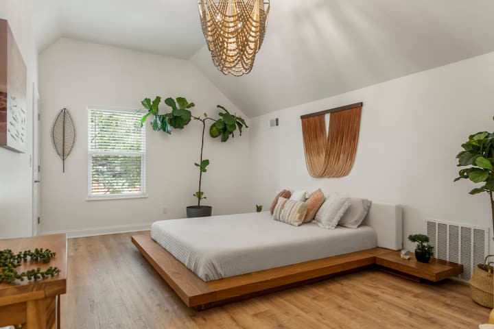 Mediterranean Escape - 2 King Beds - Tulsa