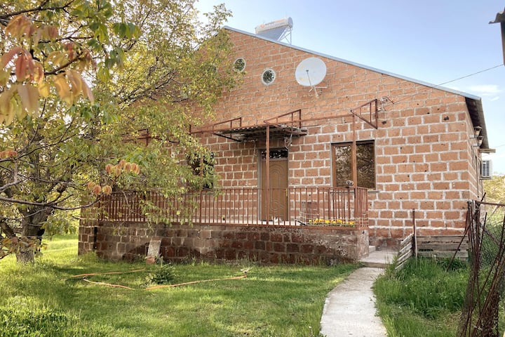 Собственный дом в фруктовом саду - Armenia