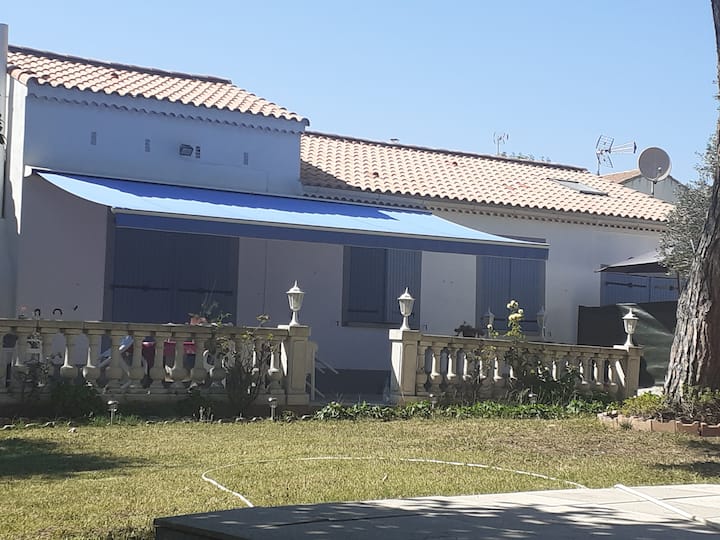 Appartement T1 Sur 2 Niveaux Dans Villa Mitoyenne - Ensuès-la-Redonne