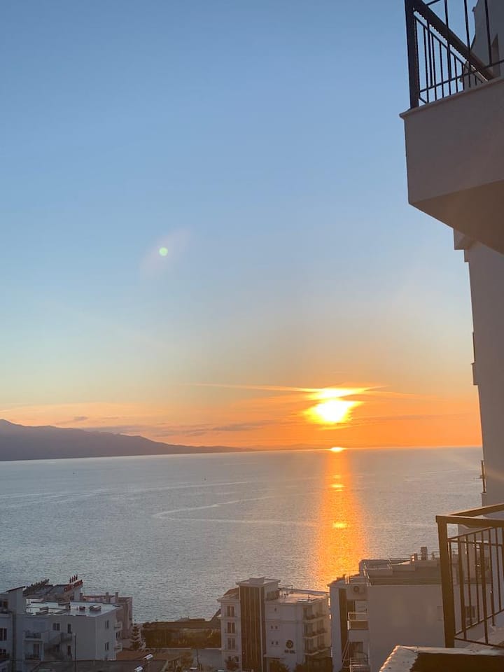 Seaview Apartment With Parking - Saranda