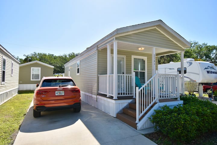 Private Tiny Home For Your Vaca!-aug/sep Special! - Kissimmee, FL