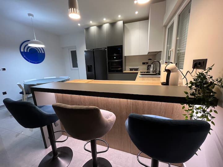 Luxury 3 Bedroom Apartment In City Centre - Šibenik