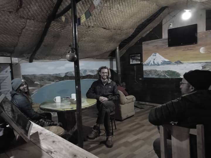 Cotopaxi Típica Casa Indígena Con Llamas Natividad - Cotopaxi